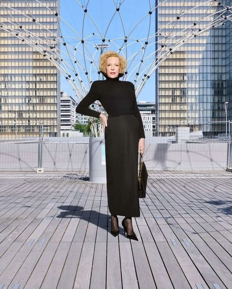 WWD Live | 直击 2025 秋冬巴黎高定周：革新与坚守_腾讯新闻