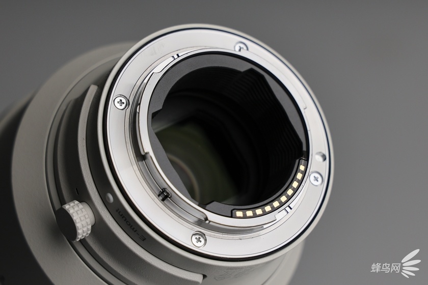 史上最轻300mm定焦 索尼SEL300F28GM评测_腾讯新闻