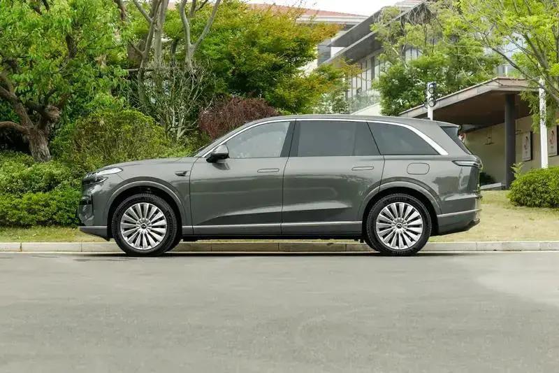 乐道L90上市72小时交付1976辆 跻身大型SUV销量周榜Top3_腾讯新闻