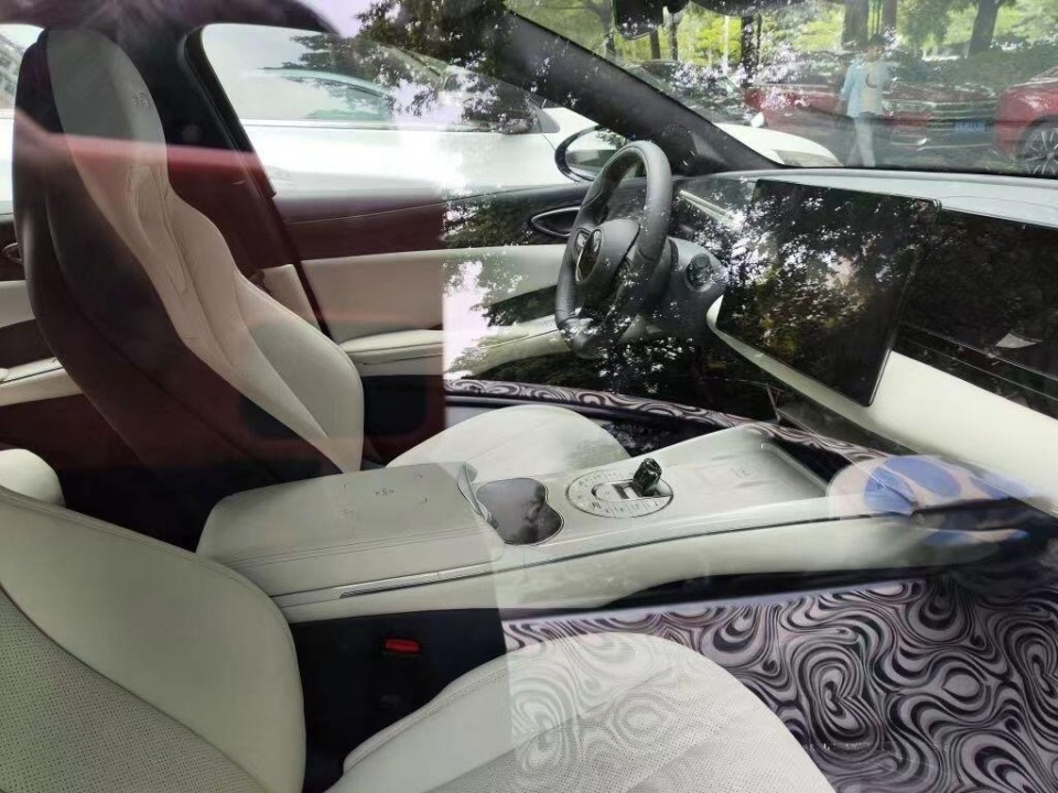 新款海豹改名“海豹07EV”，增激光雷达+紫色涂装，配800V平台_腾讯新闻