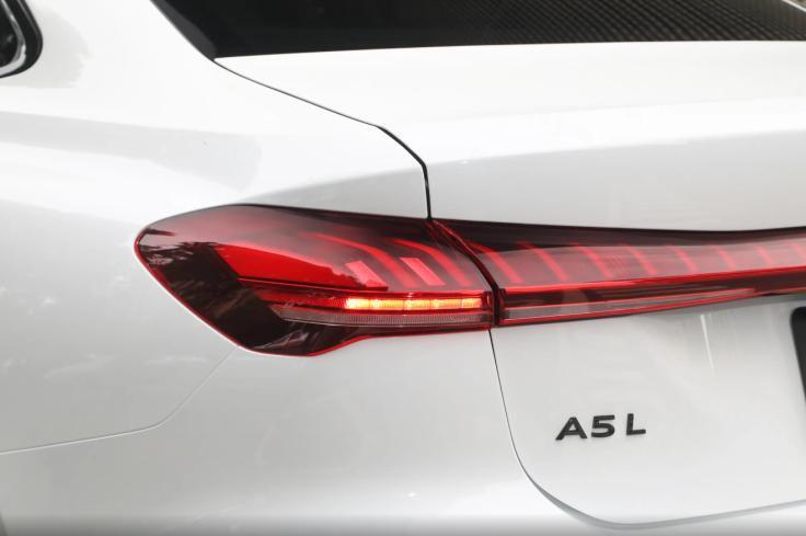 先享礼遇价25.68万起，华为智驾加持，一汽奥迪A5L你怎么看？_腾讯新闻