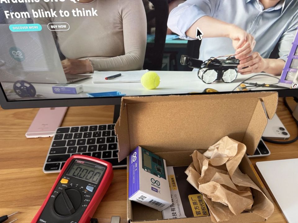 Arduino的单板电脑开箱 比树莓派更简单的单板电脑来了_腾讯新闻