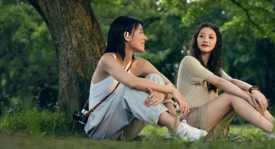 字节跳动豆包首款 AI 硬件 Ola Friend，产品创新性和行业启示_腾讯新闻