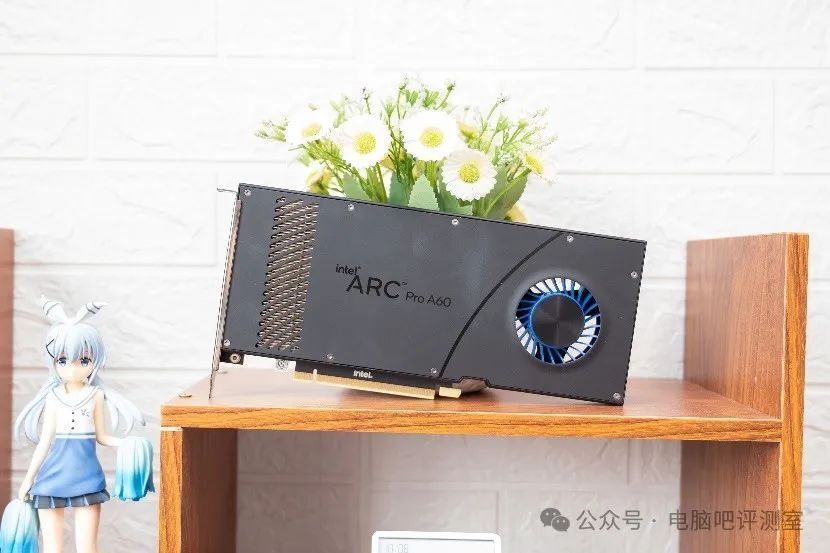 全国首测？Intel Arc Pro全家福上手体验_腾讯新闻