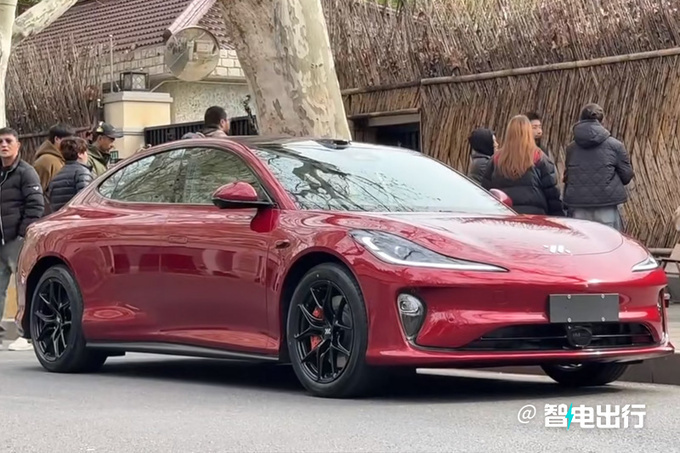 智己销售：新L6本月18日开卖！增配+降价，能干过小米SU7吗_腾讯新闻