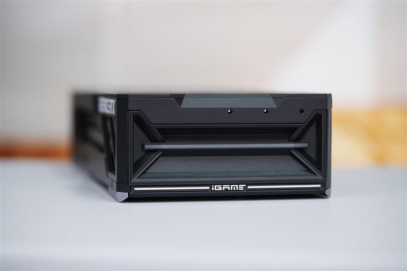 七彩虹iGame RTX 5070 Ti Vulcan OC显卡评测：一键提速降温、磁吸组件玩法多样_腾讯新闻