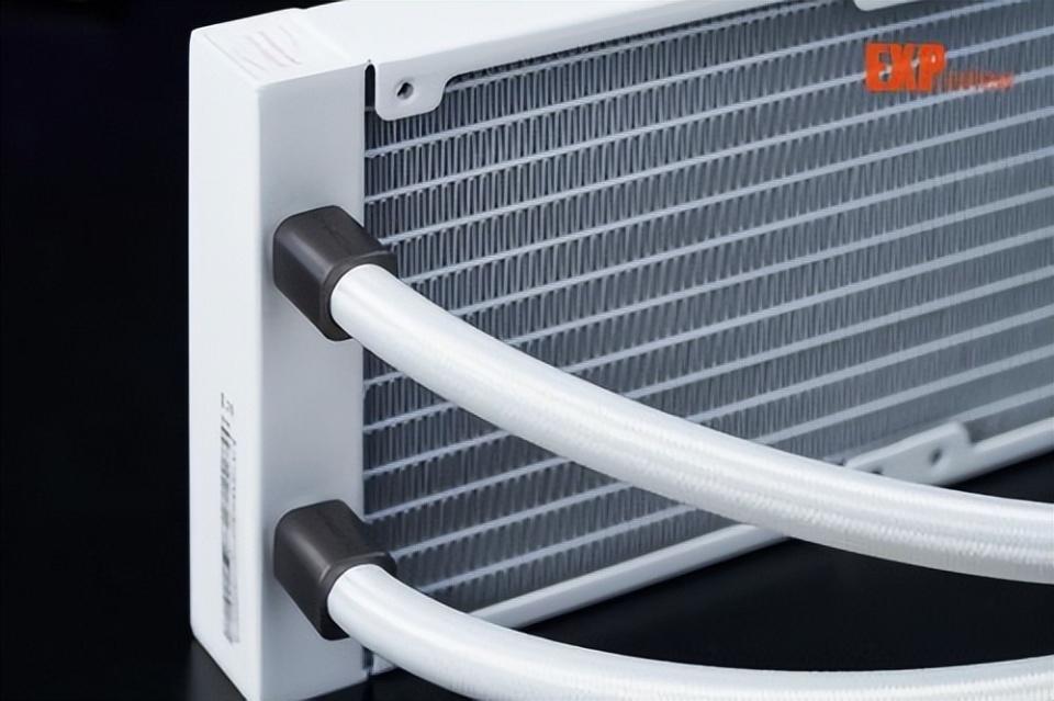 钛钽 TCOMAS SJ-A100E一体式水冷评测:大块头也有小细节_腾讯新闻