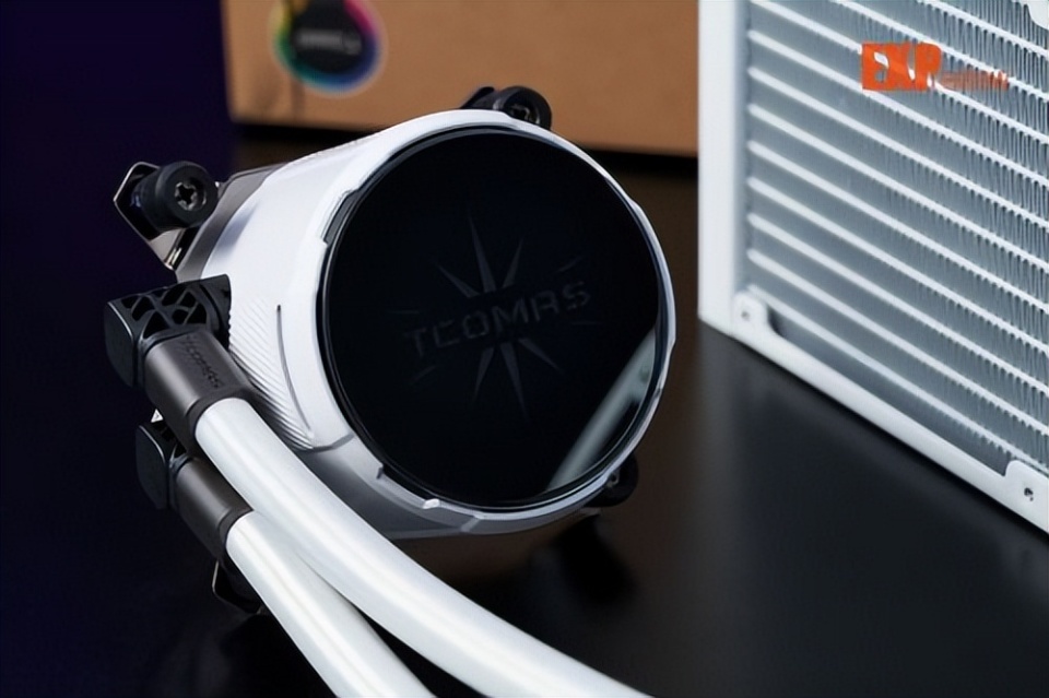 钛钽 TCOMAS SJ-A100E一体式水冷评测:大块头也有小细节_腾讯新闻