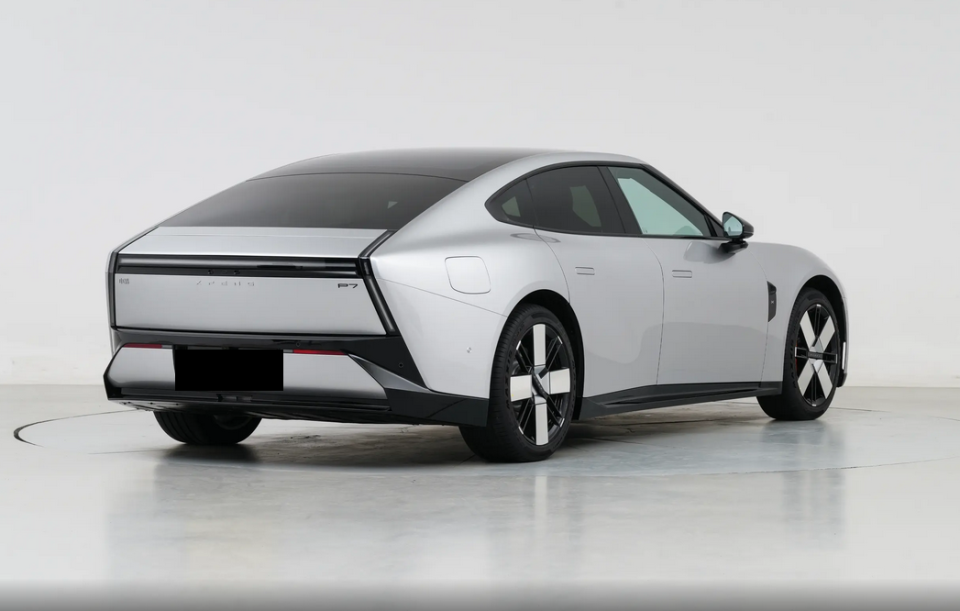 起售价高于小米SU7，月销8000+台，小鹏P7有哪些优势？_腾讯新闻