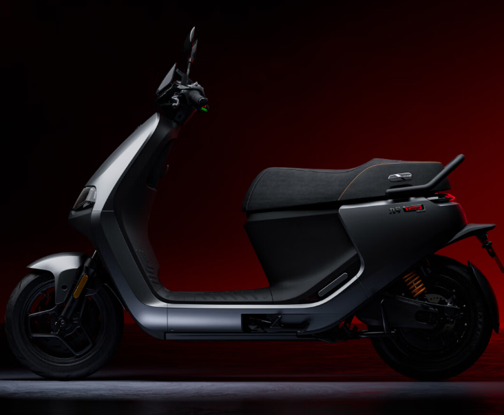 九号电动摩托车 E300P MK2 发布：5.9s 零百加速_腾讯新闻