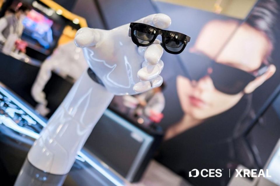 XREAL亮相CES 2025：XREAL One系列全球首秀，多款产品获创新奖_腾讯新闻