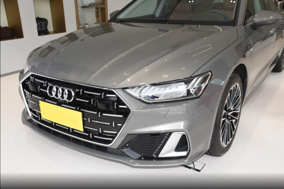 降至26.5万了，奥迪A7L究竟值不值得拥有？_腾讯新闻