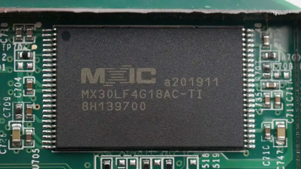 深度拆解数十款蓝牙音箱后，我们发现了多款FLASH芯片_腾讯新闻