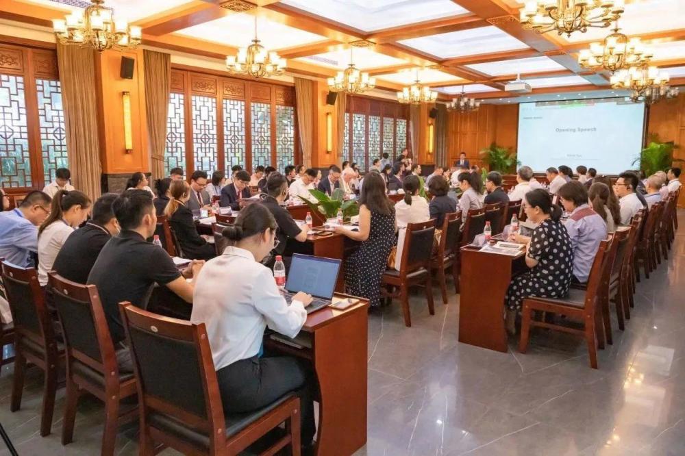 中美专家大咖齐聚广外南国商学院，商讨北极地区可持续发展与合作腾讯新闻
