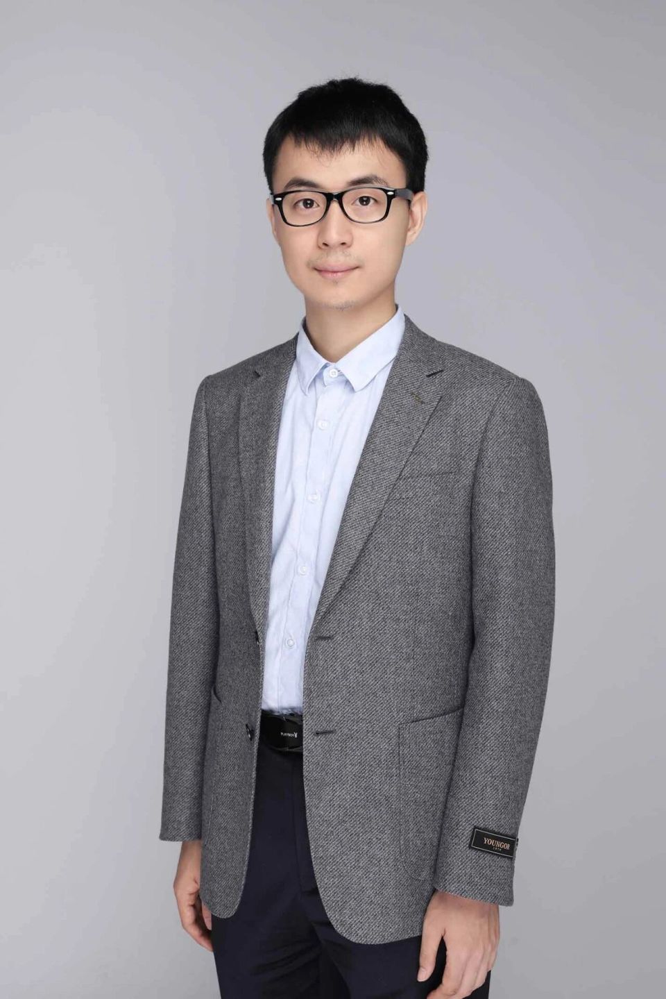 北大光华陈泽丰发表经济学顶刊JPE：金融霸权更迭的财政规律，为何美国能超额借债？丨学术光华_腾讯新闻