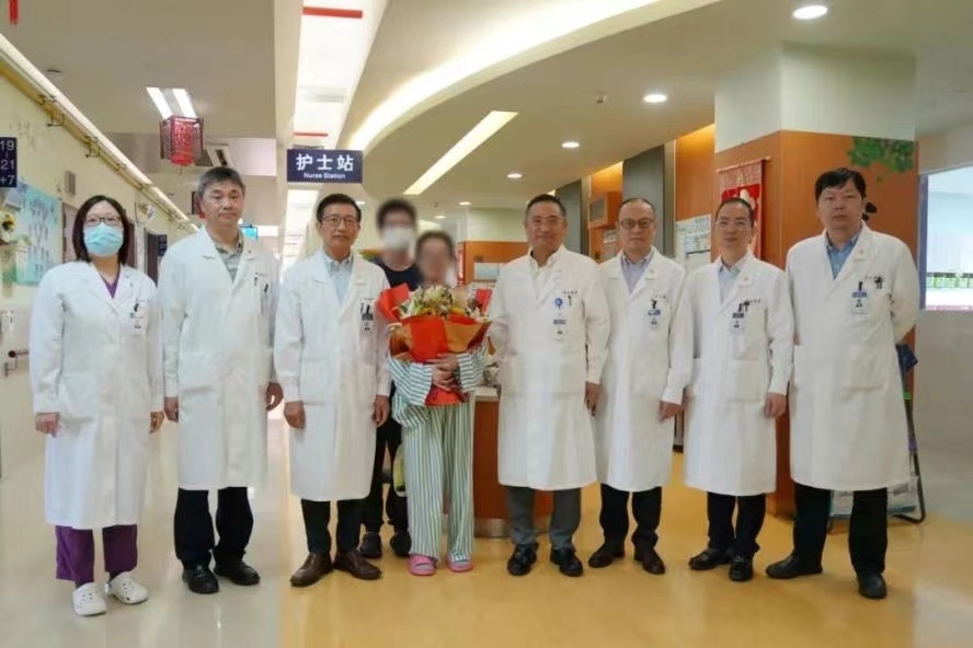 上海实施全球首例“废弃肝”肝移植联合ALPPS手术，肝癌晚期患者获救_腾讯新闻