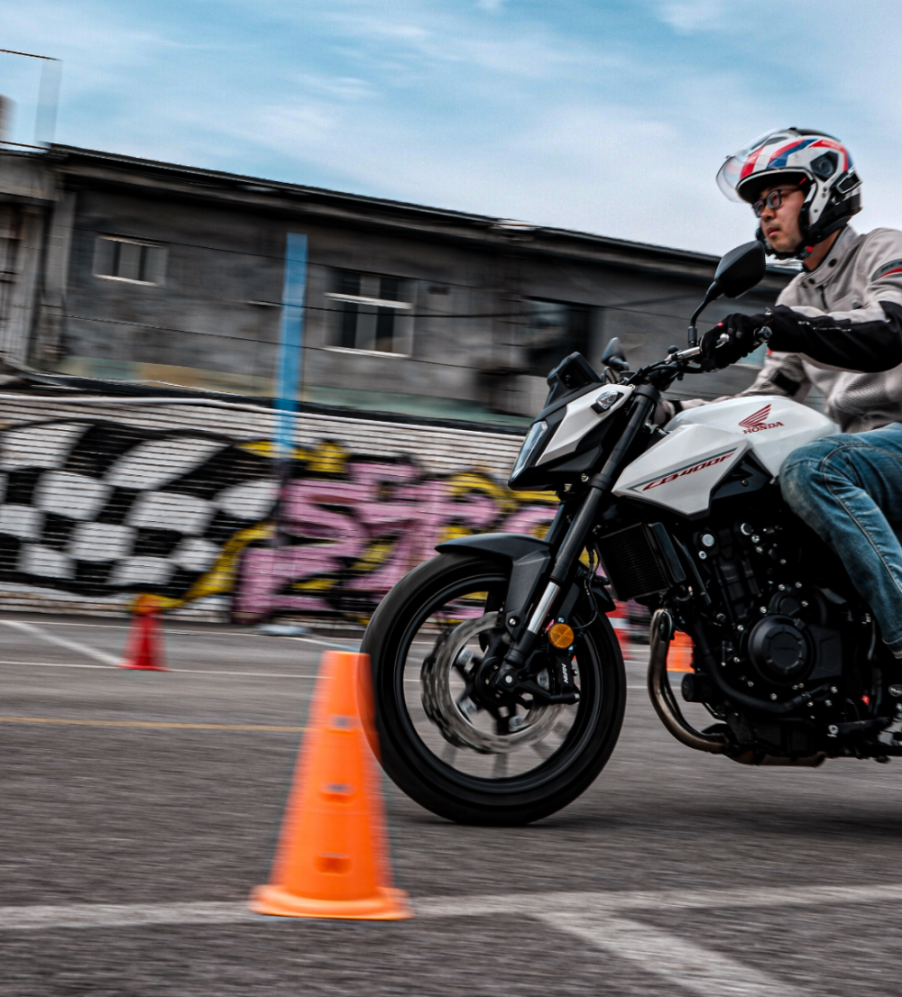 车评特辑：“低调”的Honda CB400F，细微之处见真章_腾讯新闻