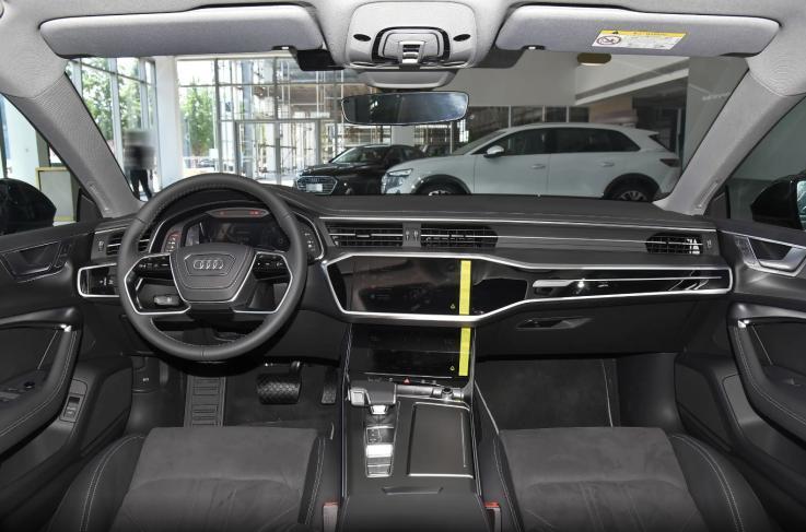 奥迪接地气的轿跑，准车主来看，40万预算如何选奥迪A7L_腾讯新闻