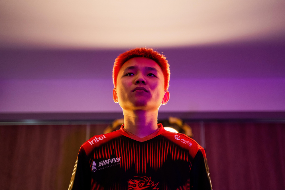 CSGO：Tyloo内讧升级或将彻底重组！DanK1ng：有三人要坐我旁边了_腾讯新闻