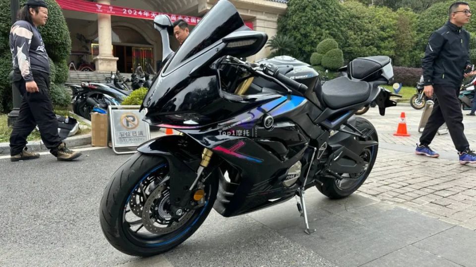 最大马力刚好100匹？无极RR660四缸仿赛实拍，单摇臂被取消_腾讯新闻