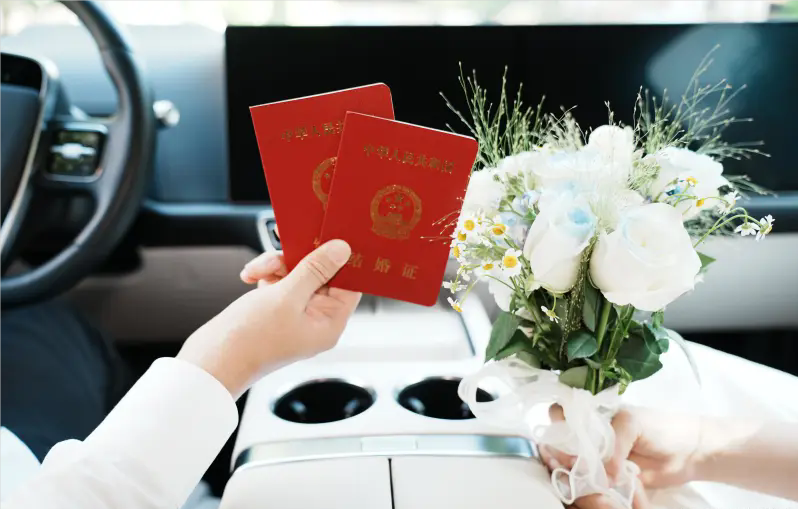 郎才女貌天作之合，人皇Sky官宣结婚_腾讯新闻