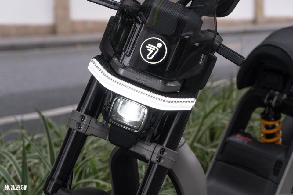 九号电动车Kz 110试玩体验：0-25km/h加速只需2.16秒_腾讯新闻