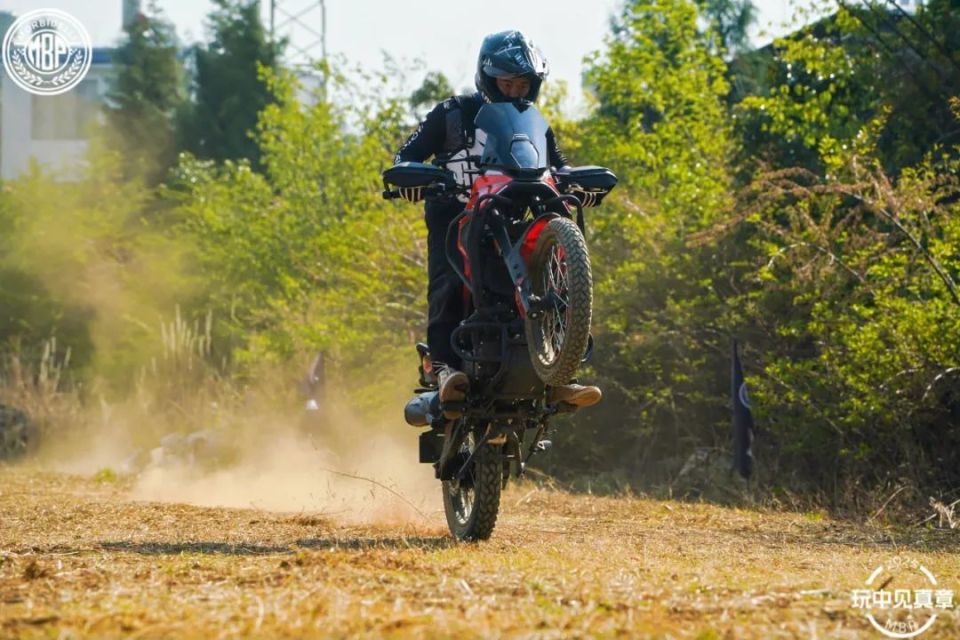 Finder T250X 13980元起，MBP双车齐发_腾讯新闻