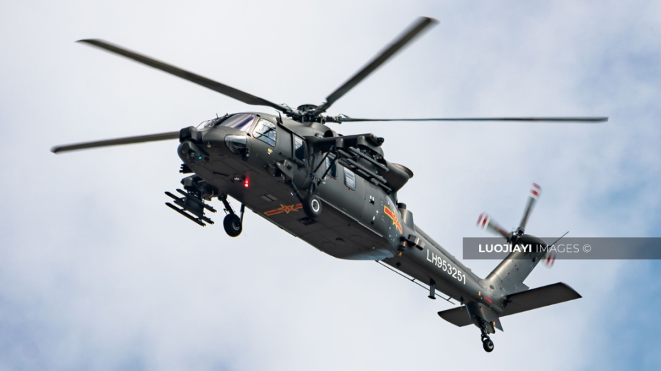 细品Z-20T突击型直升机_腾讯新闻