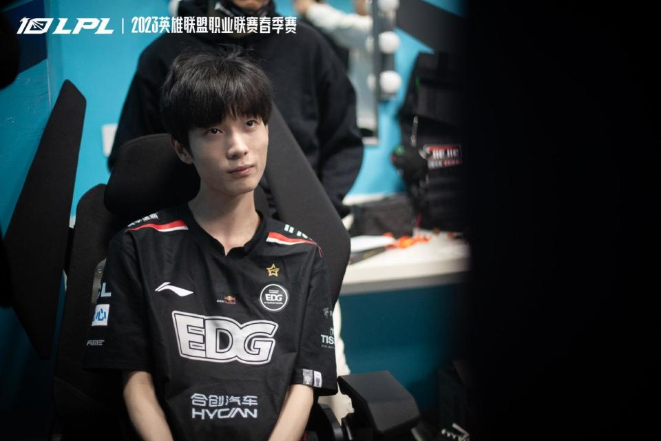 LPL春季季后赛格局新变化：IG一只脚踏进深渊，JDG榜一唾手可得！_腾讯新闻