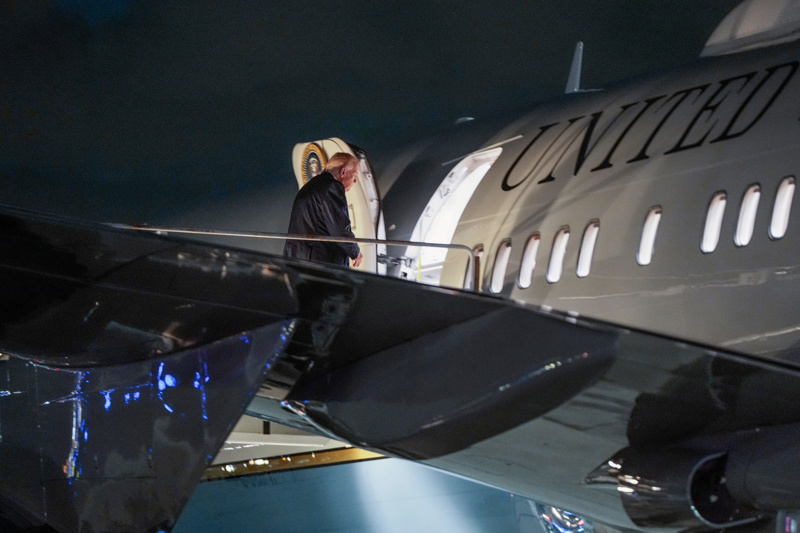 哈梅内伊：伊朗人民粉碎了境外敌人的阴谋；特朗普宣布将对伊商业伙伴加征25%关税_腾讯新闻