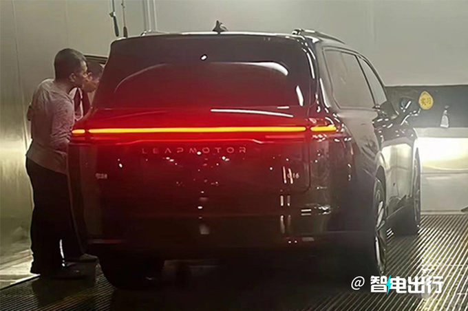 零跑确认：大6座SUV四月发布！PK理想L8、问界M7，价格惊喜？_腾讯新闻