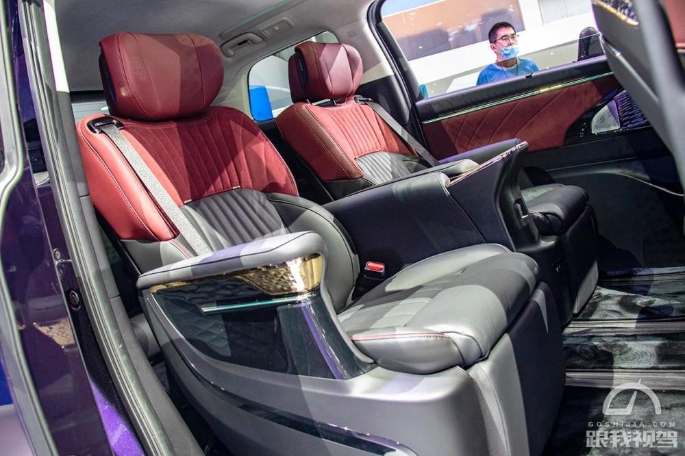 实拍广汽传祺E9，预售33万元起的它，凭什么对抗GL8和赛那？_腾讯新闻