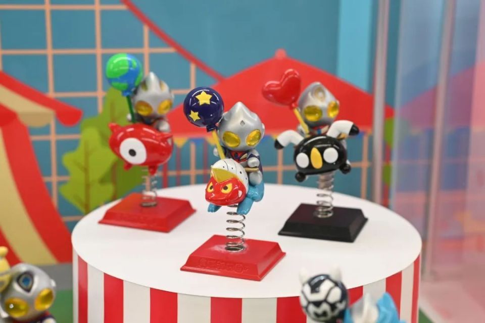 WF2022-2023上海直击：海量现场大图与世界上拥有模型最多的男人_腾讯新闻