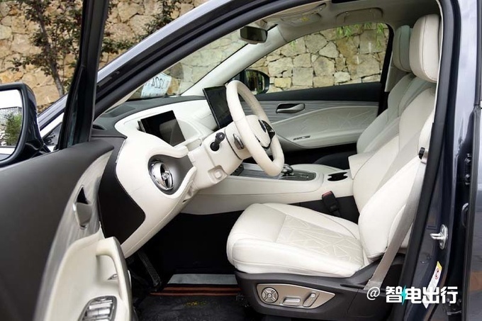 比亚迪腾势N8 MAX图片曝光！大幅加长-超5米，PK理想L8_腾讯新闻