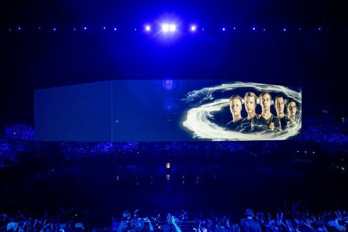 G2：既然FPX退出LPL，那他们的冠军是不是归我们所了 _腾讯新闻