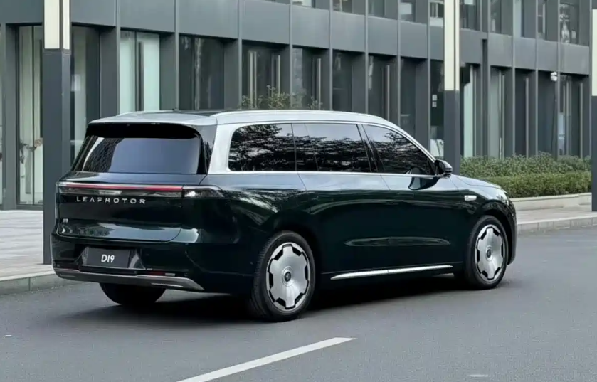 零跑首款大型SUV车型D19明日首秀，一文看尽主要亮点_腾讯新闻