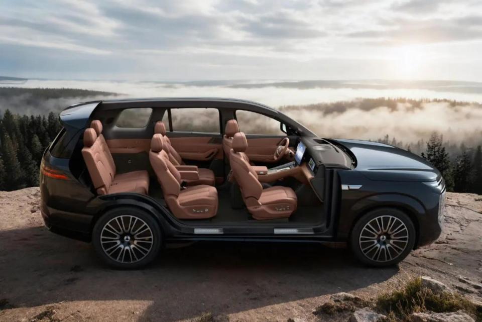 大6座SUV腾势N8L标配天神之眼B辅助驾驶，上市开售29.98万元起_腾讯新闻