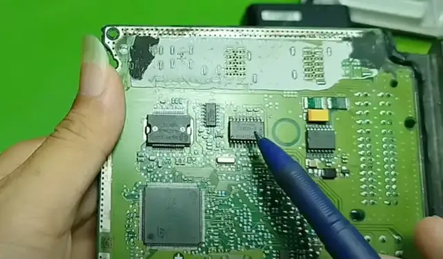 拆解起亚和现代的ECU：给你讲解每颗芯片的具体作用_腾讯新闻