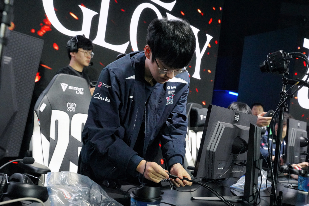 Scout：我们对版本理解挺好的，输给T1完全是实力方面的原因_腾讯新闻