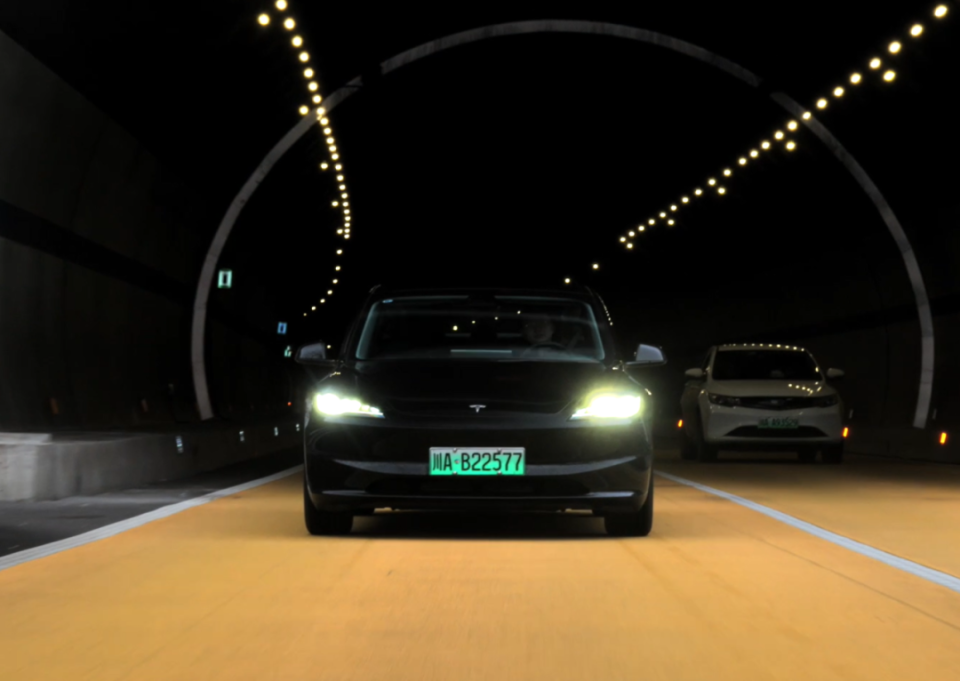 小米SU7/极氪007/Model 3/小鹏P7+高速续航实测：是谁把“续航王”拉下马？｜极速焦虑_腾讯新闻