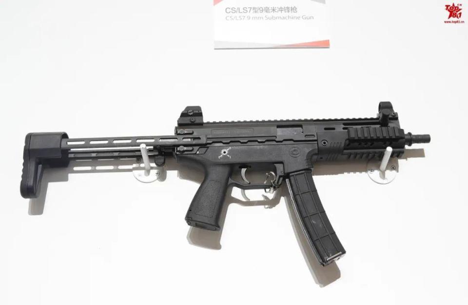 警用冲锋枪？军用冲锋枪？从CS/LS7到QCQ171_腾讯新闻