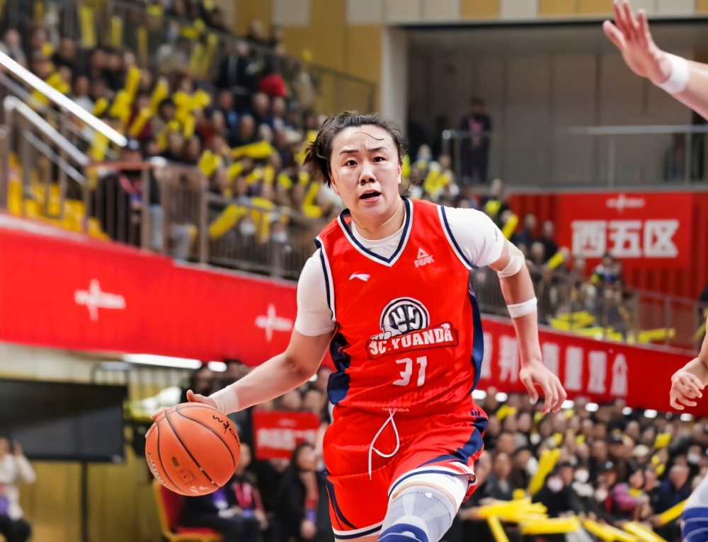 WCBA:四川女篮104-76大胜浙江，李缘哑火，王思雨缺阵，四川胜率100%！_腾讯新闻