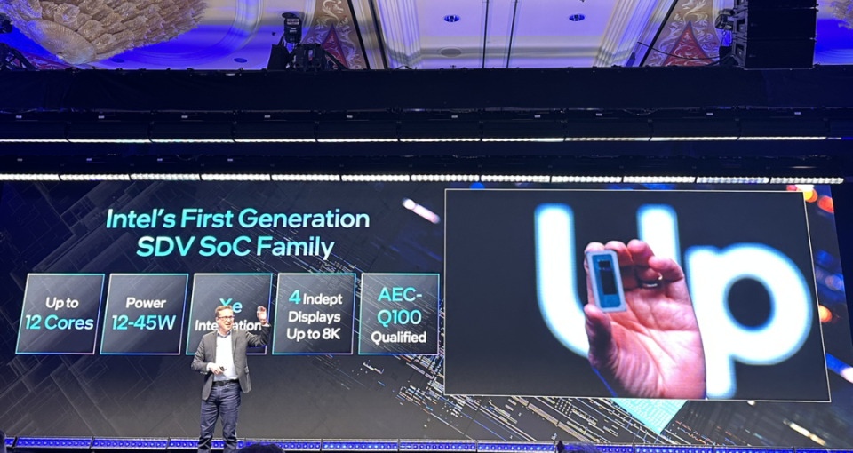 Intel杀回车载计算领域，极氪首发其第一代AI SoC_腾讯新闻