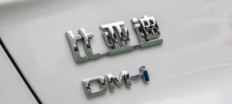 用两驱的成本实现四驱？枭龙MAX的Hi4技术能比过比亚迪DM-i？_腾讯新闻