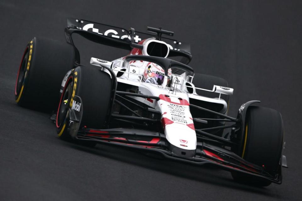 F1日本站：红牛冠军！火星人大战火星车，维斯塔潘力压迈凯伦双星_腾讯新闻