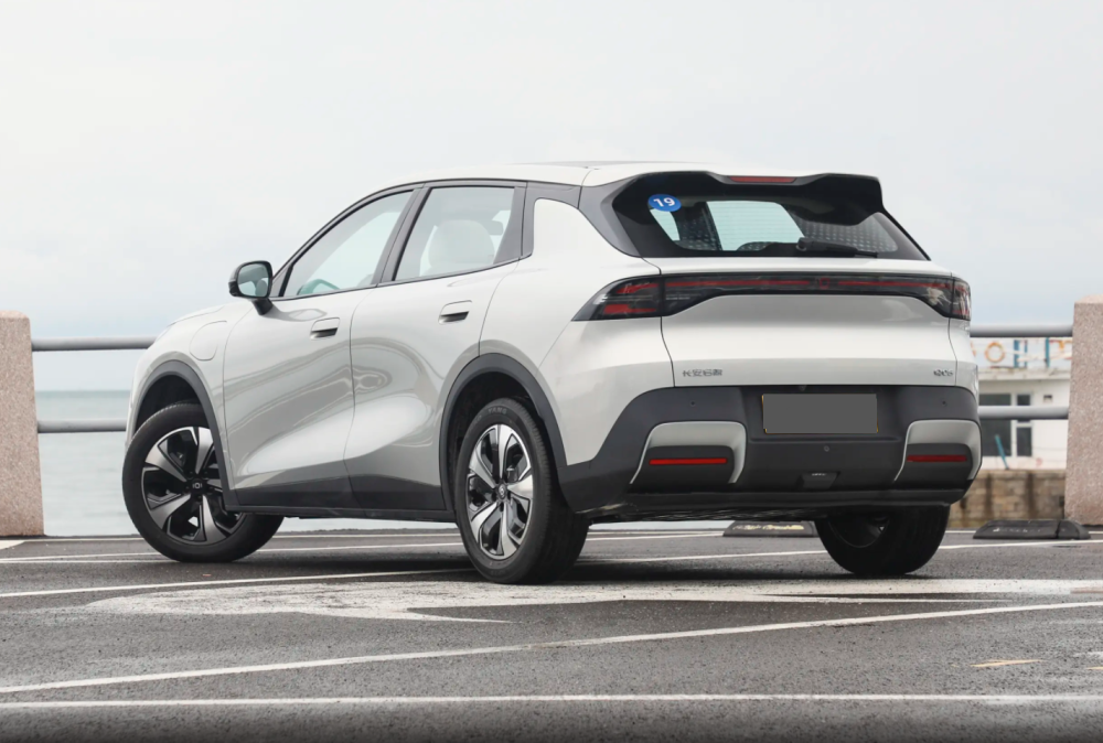 冲着年轻人来的！长安启源全新Q05计划11月上市，定位精品纯电SUV_腾讯新闻