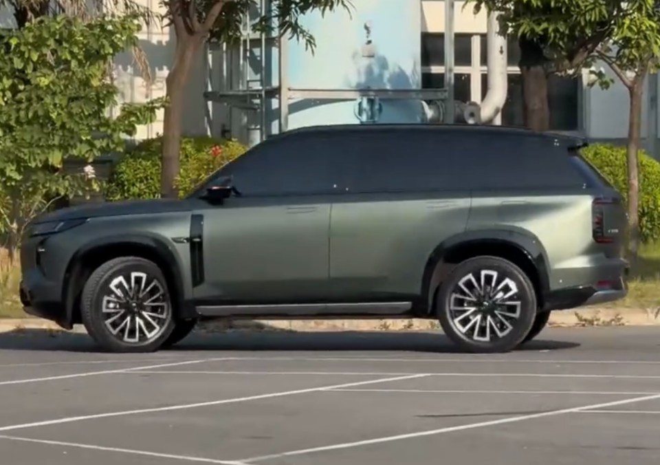 搭载8295芯片+高阶智驾，广汽传祺S7实车曝光，竞争问界M7_腾讯新闻