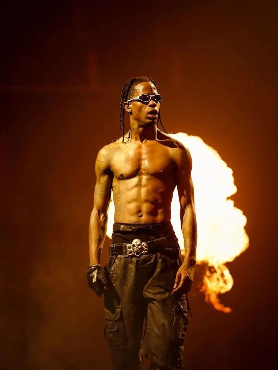 Opium 小子新宠，Travis、Playboi 抢先穿上了 P.L.N._腾讯新闻