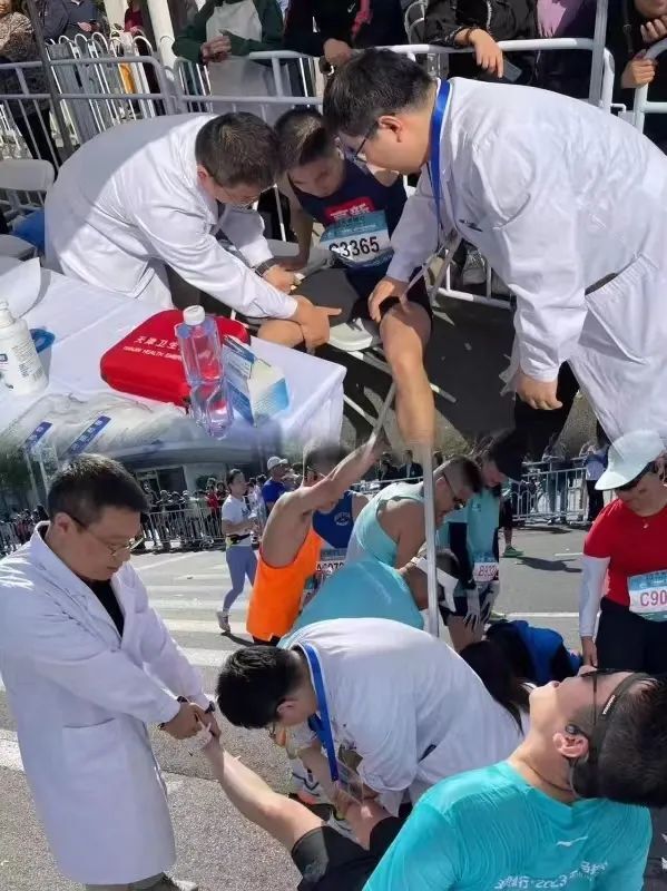 感谢！赛场内外的“天使白”——2023天津马拉松赛医疗保障工作圆满完成_腾讯新闻