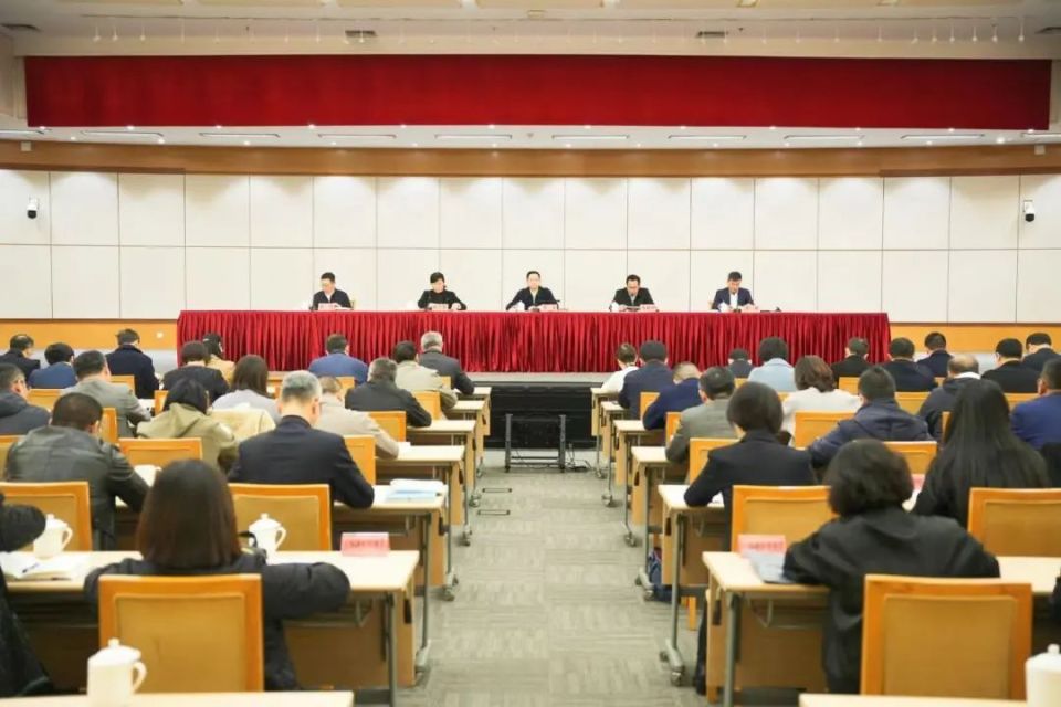 奉贤区召开2025年组织、宣传、统战工作会议暨党建引领网格治理工作会议_腾讯新闻